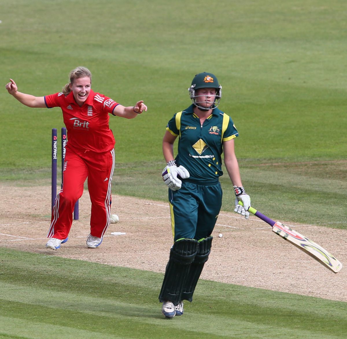 Holly Colvin run out Meg Lanning backing up | ESPNcricinfo.com