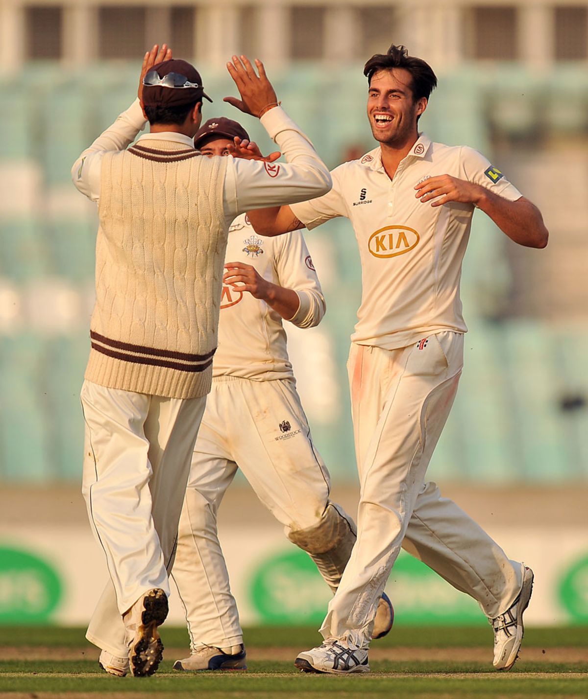 Tom Jewell celebrates a wicket in the autumn sunlight | ESPNcricinfo.com