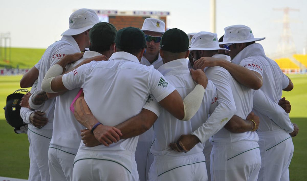 India get into a huddle | ESPNcricinfo.com