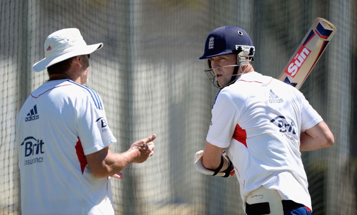 Graham Gooch speaks to the media | ESPNcricinfo.com
