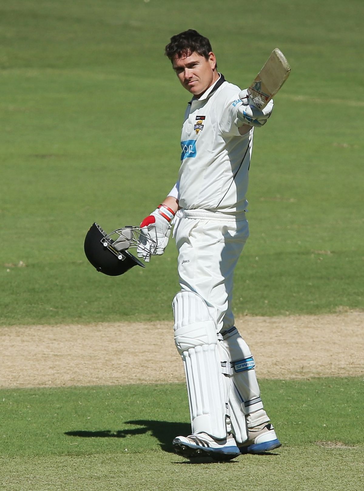 Marcus North celebrates his second hundred of the season | ESPNcricinfo.com
