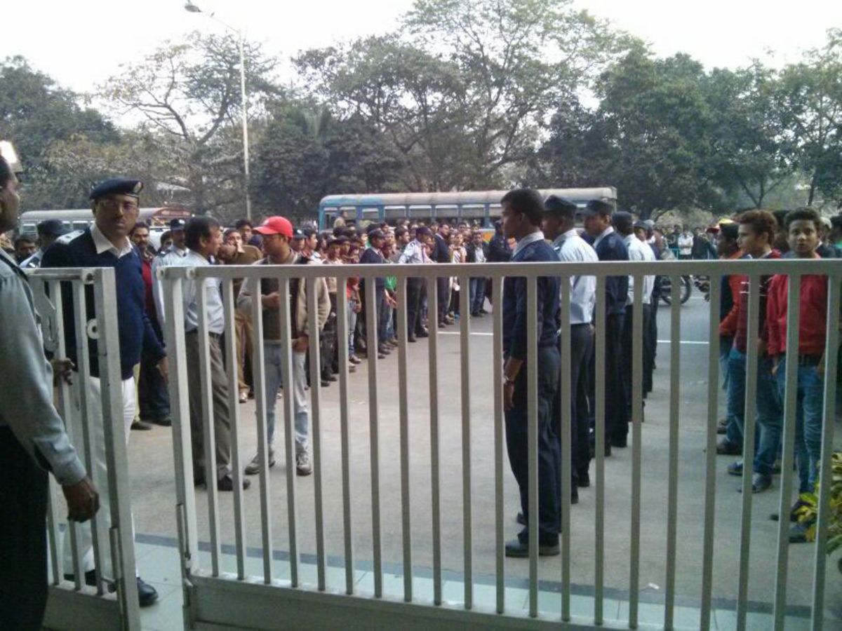 Security personnel stand guard at Eden Gardens | ESPNcricinfo.com