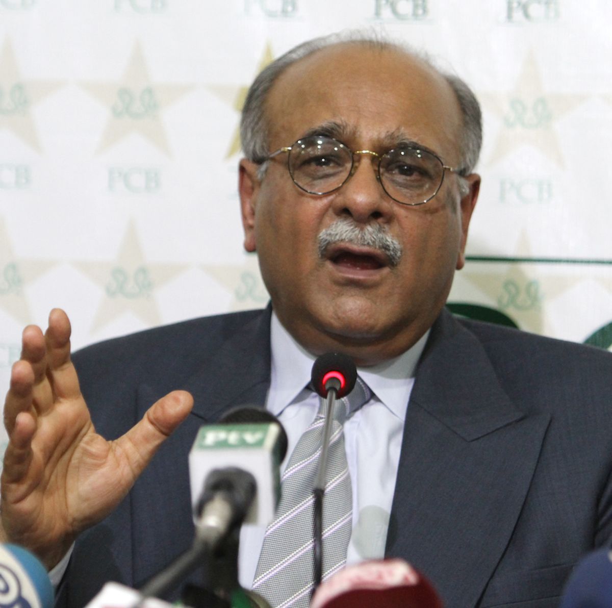 Najam Sethi, the PCB chairman, addresses media | ESPNcricinfo.com Najam Sethi, the PCB chairman, addresses media | ESPNcricinfo.com