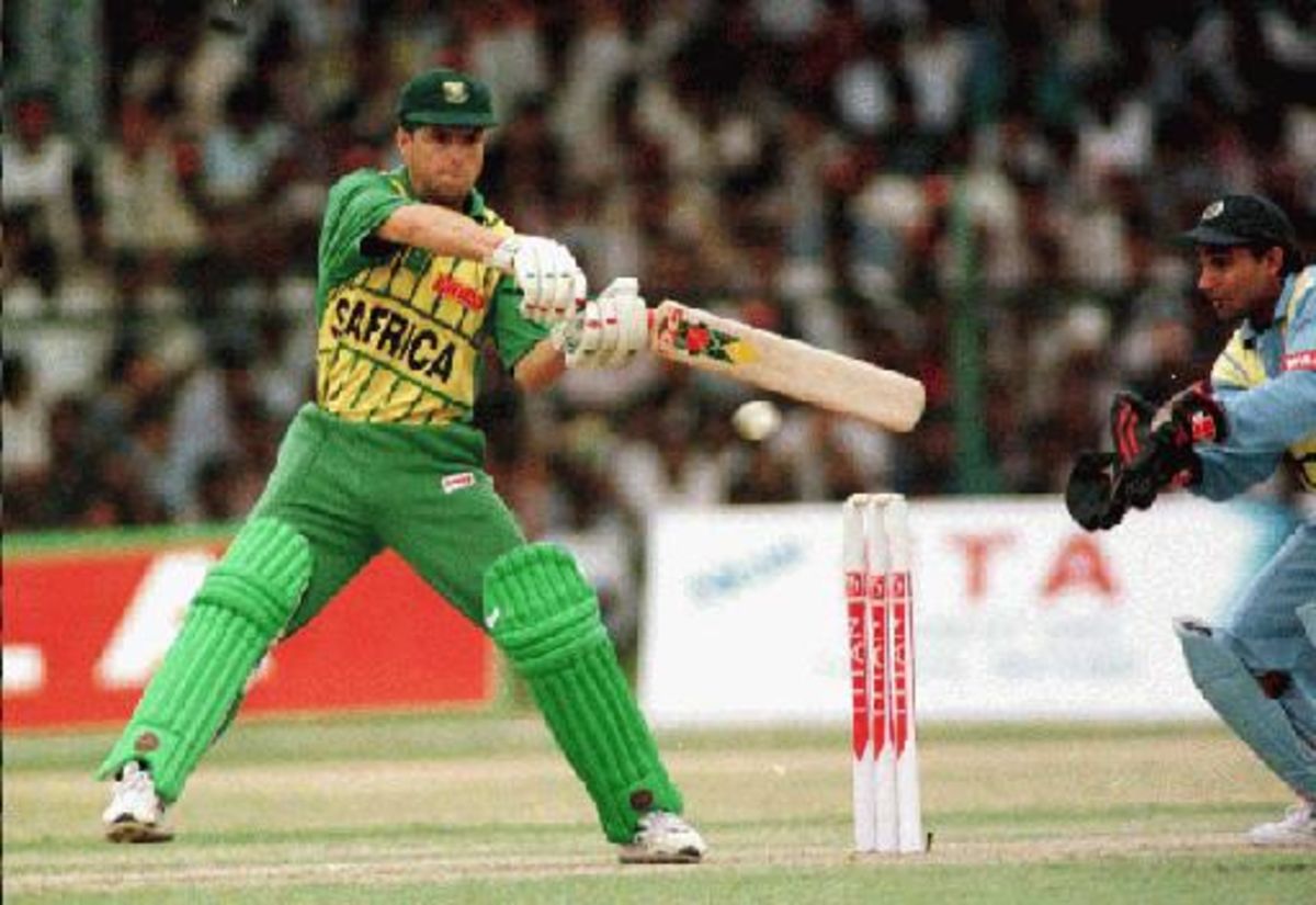 Pat Symcox with a hook shot | ESPNcricinfo.com