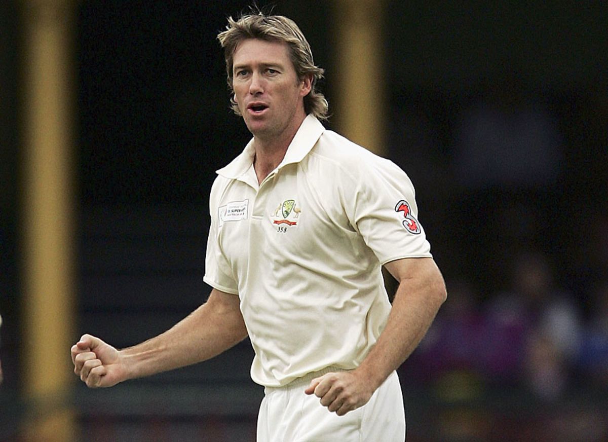 Shane Warne and Ricky Ponting celebrate the dismissal of Rahul Dravid ... Shane Warne and Ricky Ponting celebrate the dismissal of Rahul Dravid ...