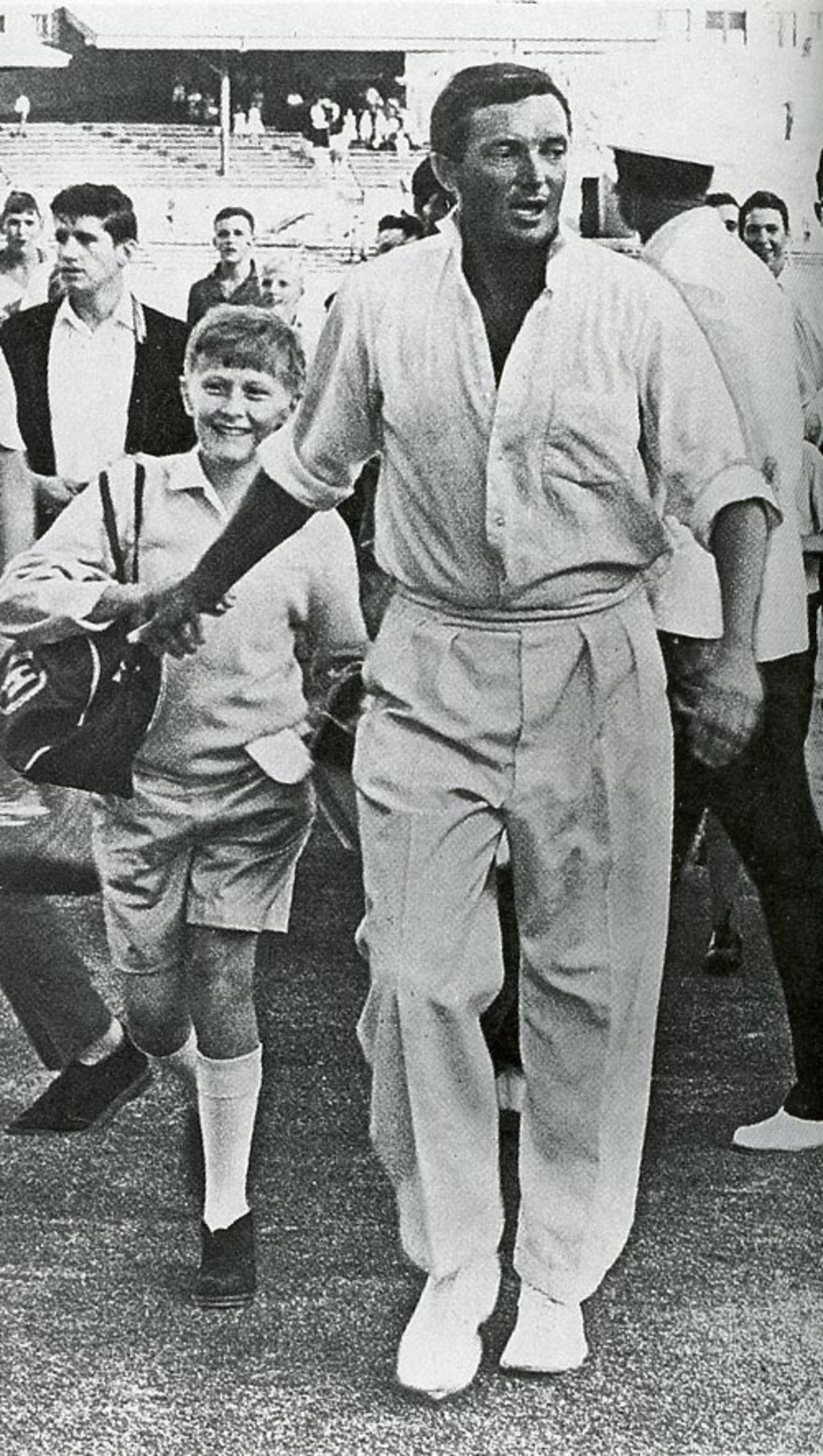 Richie Benaud leaves the Test arena for the last time | ESPNcricinfo.com