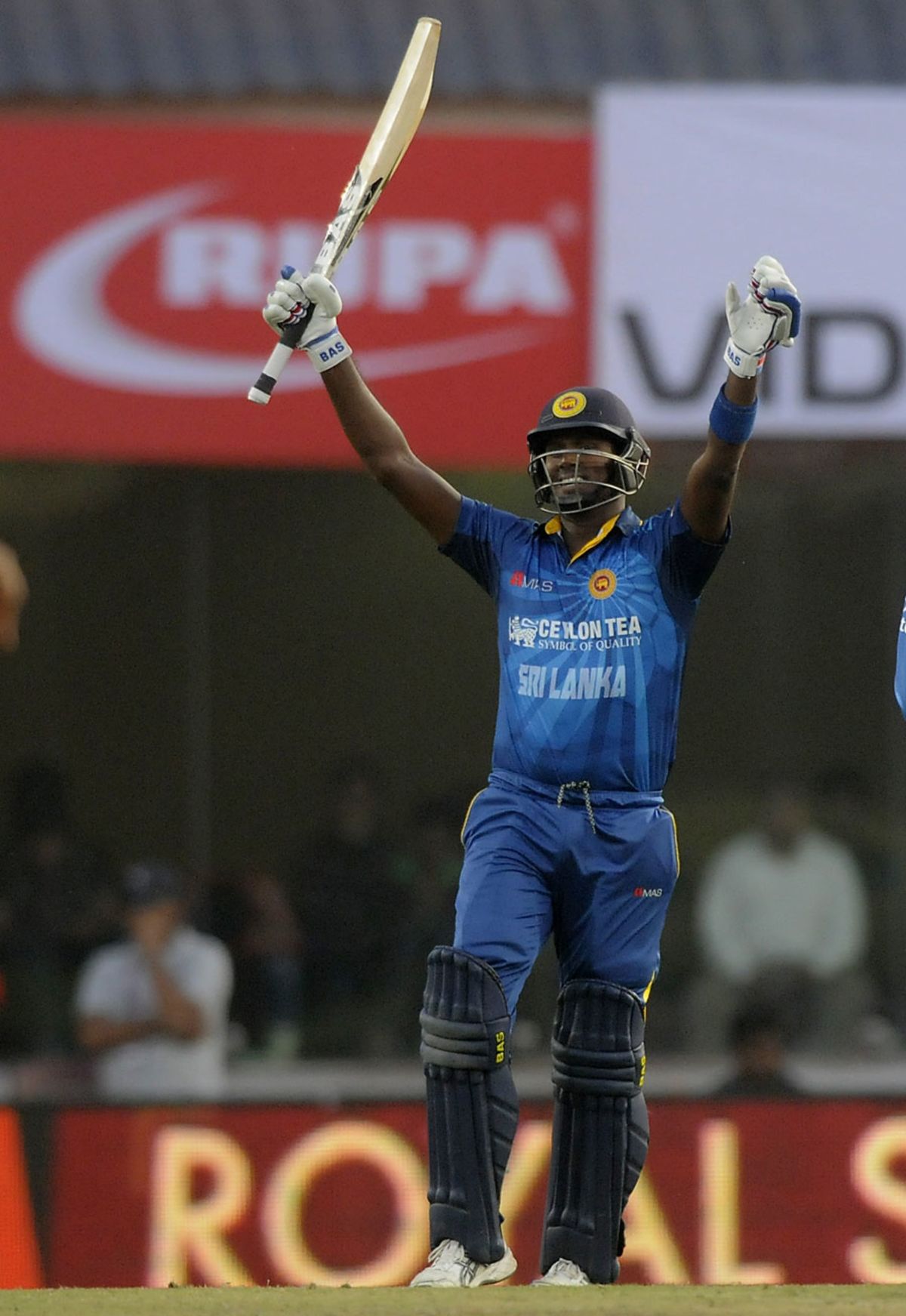 Angelo Mathews raises his maiden ODI century | ESPNcricinfo.com