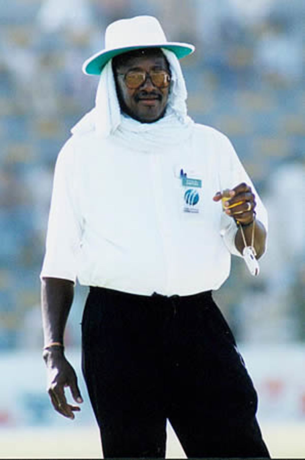 Elite ICC umpire Steve Bucknor out in the midday sun | ESPNcricinfo.com