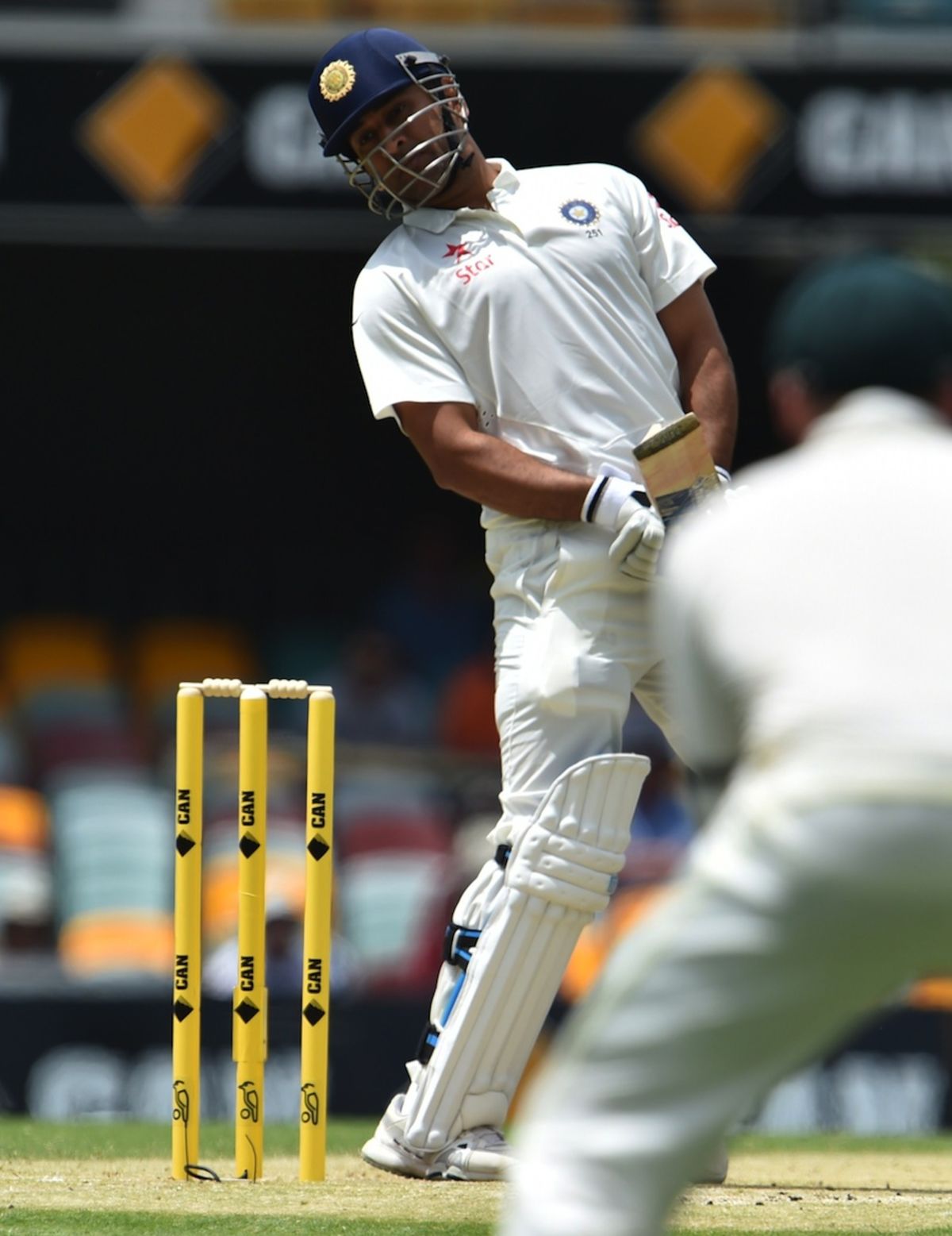 MS Dhoni let short balls hit his body | ESPNcricinfo.com