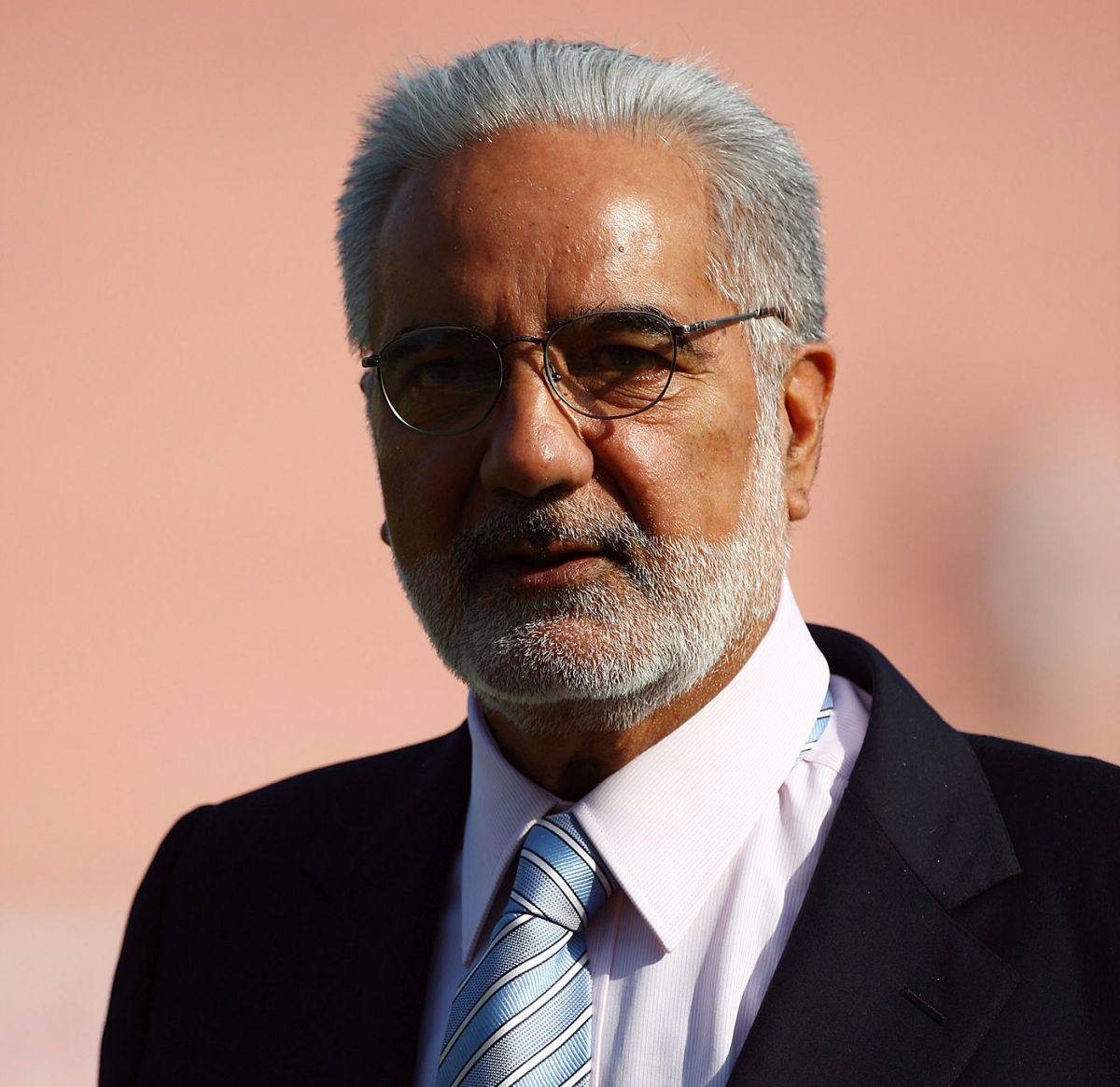 Sachin Tendulkar takes photos after the victory | ESPNcricinfo.com