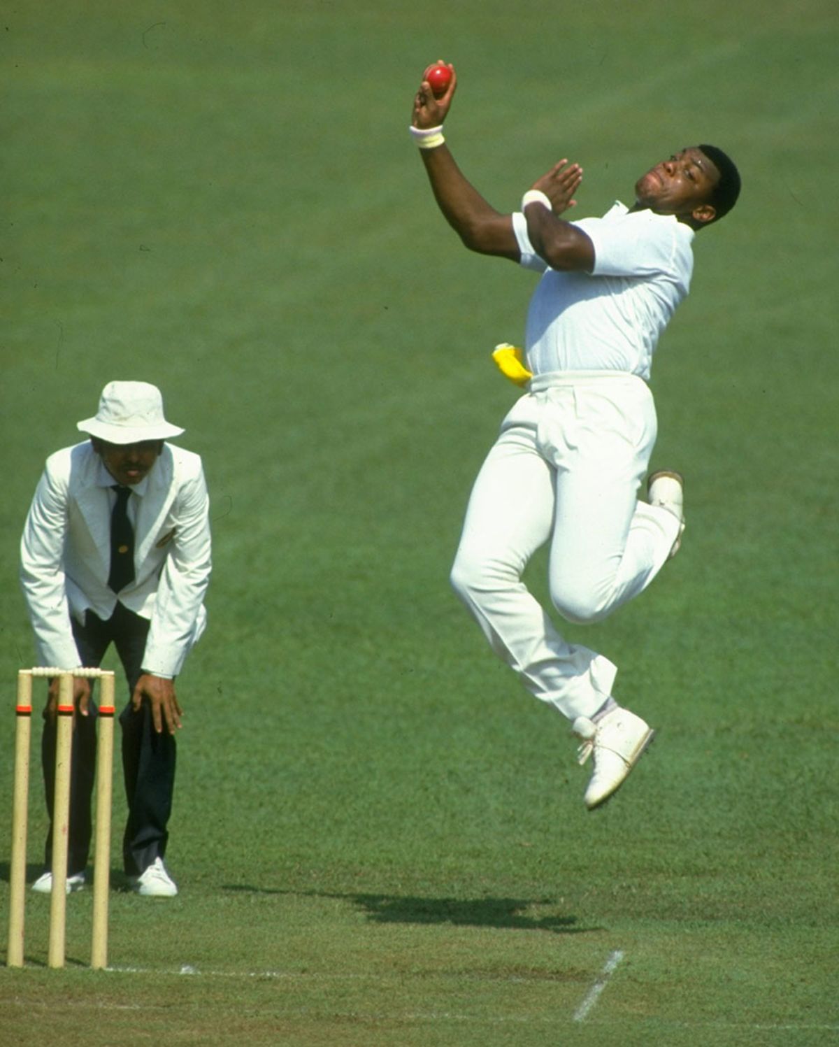 Roger Binny with his wife Cynthia and 18-month-old Stuart Binny ...