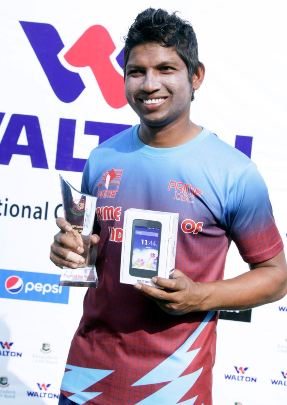 Chandika Hathurusingha leads the Bangladesh team talk | ESPNcricinfo.com