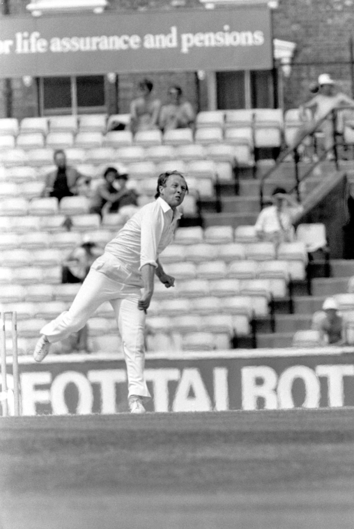 Viv Richards, Christopher Martin-Jenkins and Vic Marks on the field ...