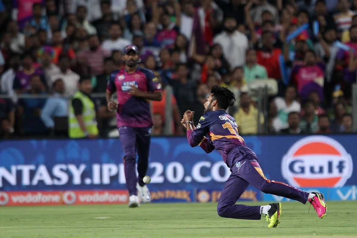 Ankit Sharma takes a catch to dismiss AB de Villiers | ESPNcricinfo.com