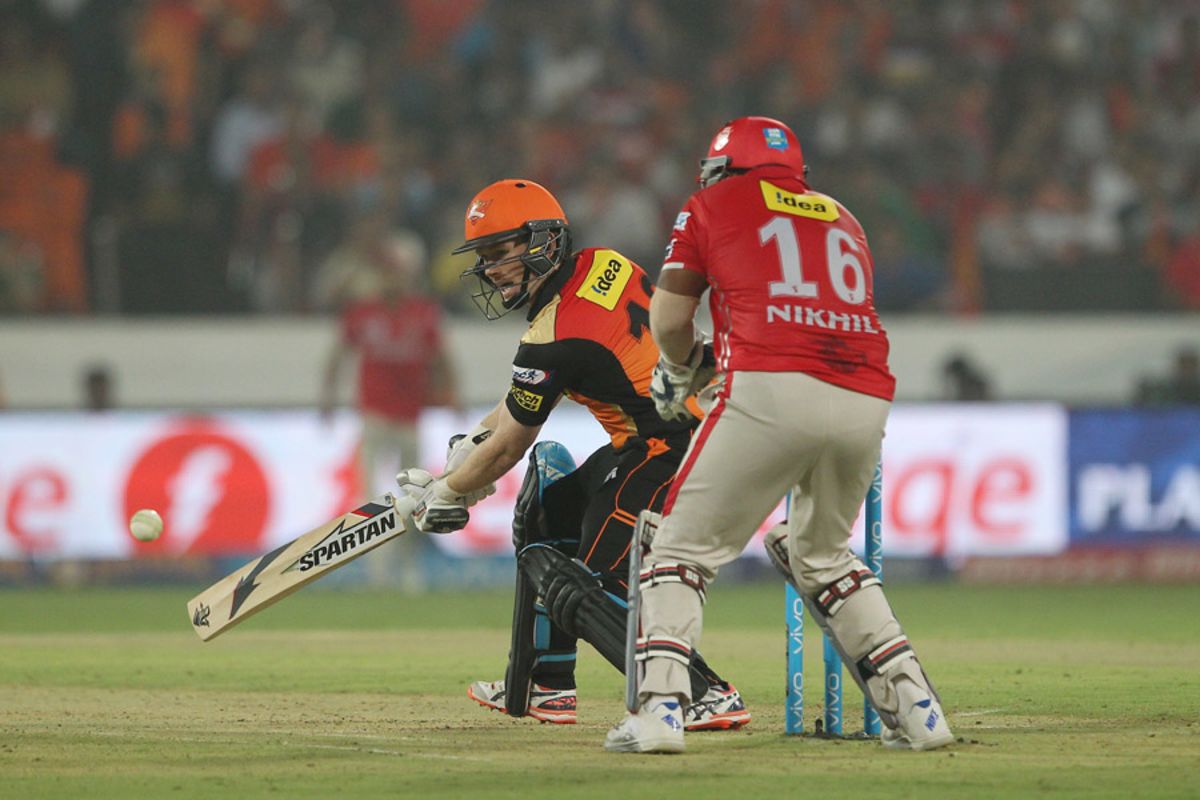 Eoin Morgan executes the late cut | ESPNcricinfo.com