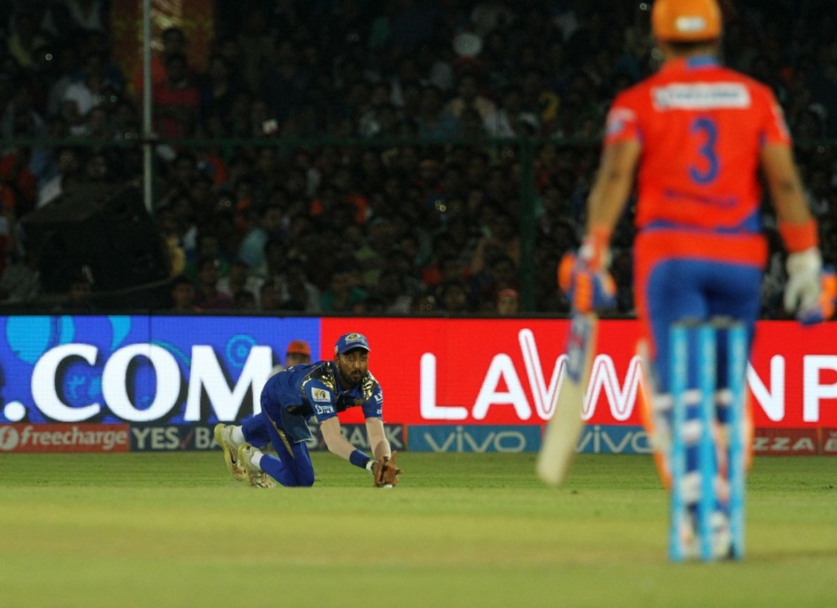 Vinay Kumar is pumped up after dismissing Aaron Finch | ESPNcricinfo.com