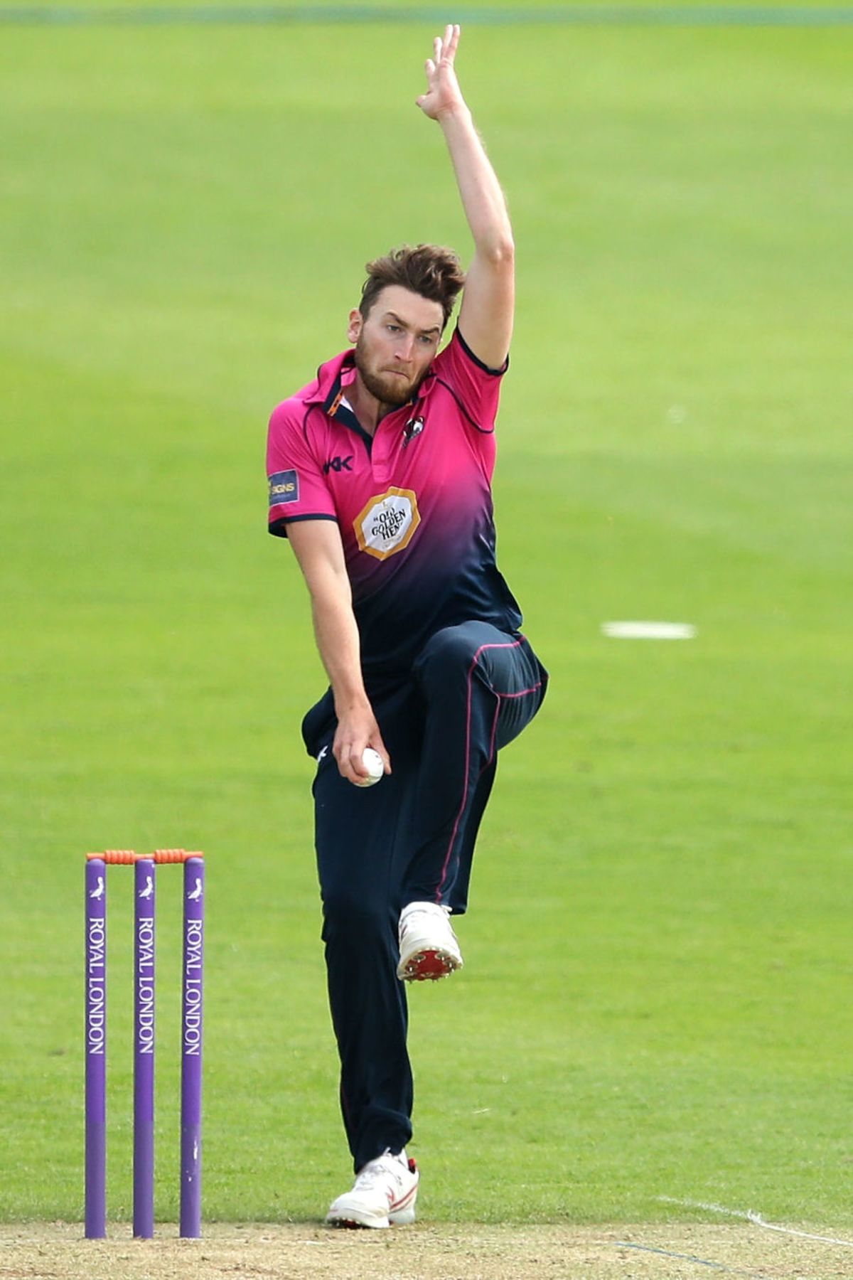 Richard Gleeson gets into his delivery stride | ESPNcricinfo.com