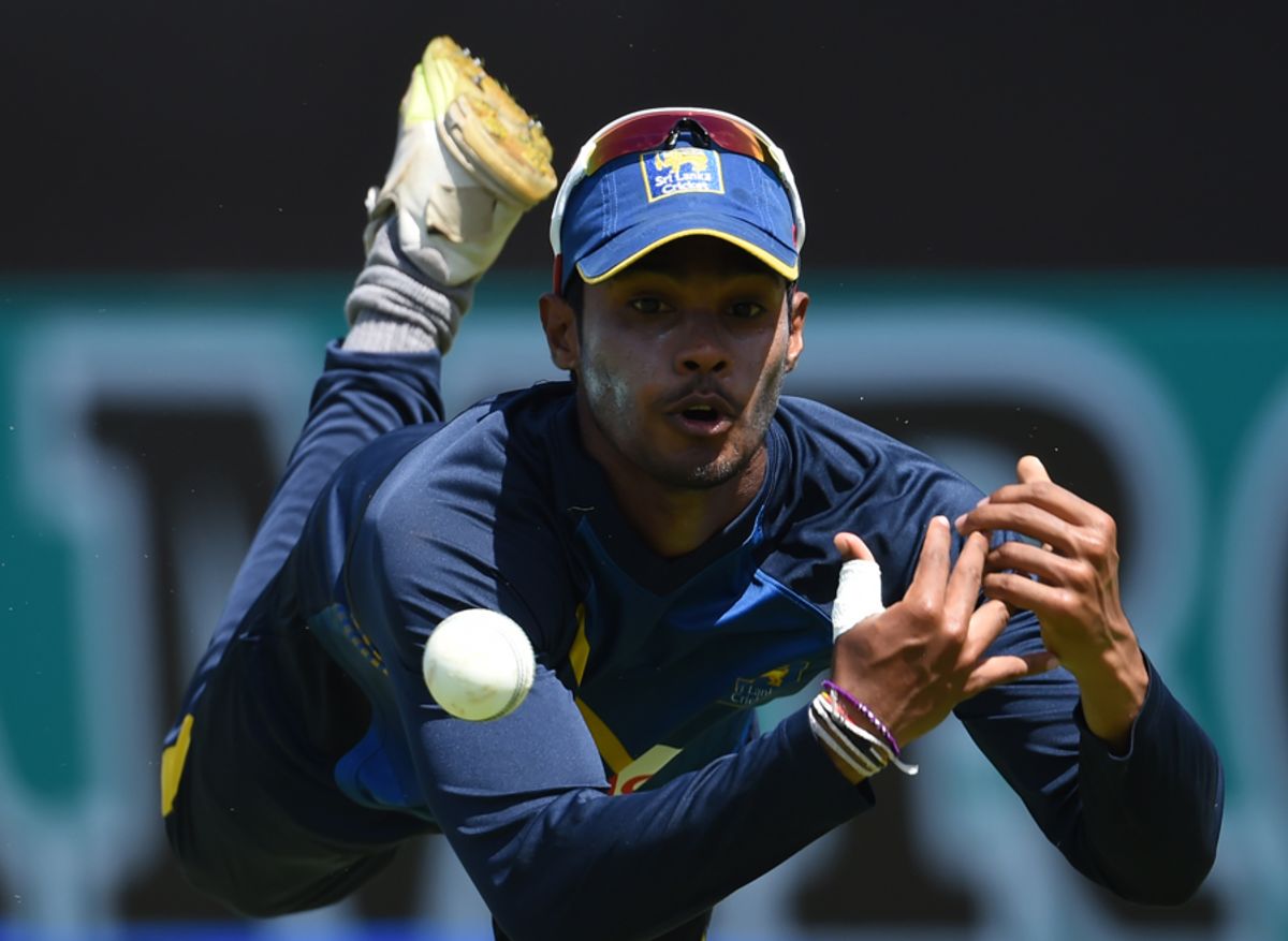 Dhananjaya de Silva takes flight to catch a ball at training ...