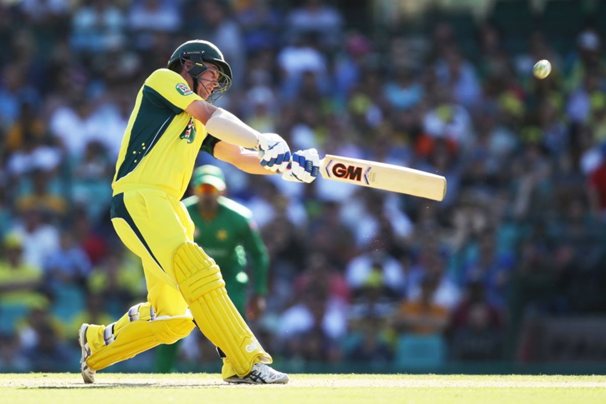 Travis Head middles his pull shot | ESPNcricinfo.com