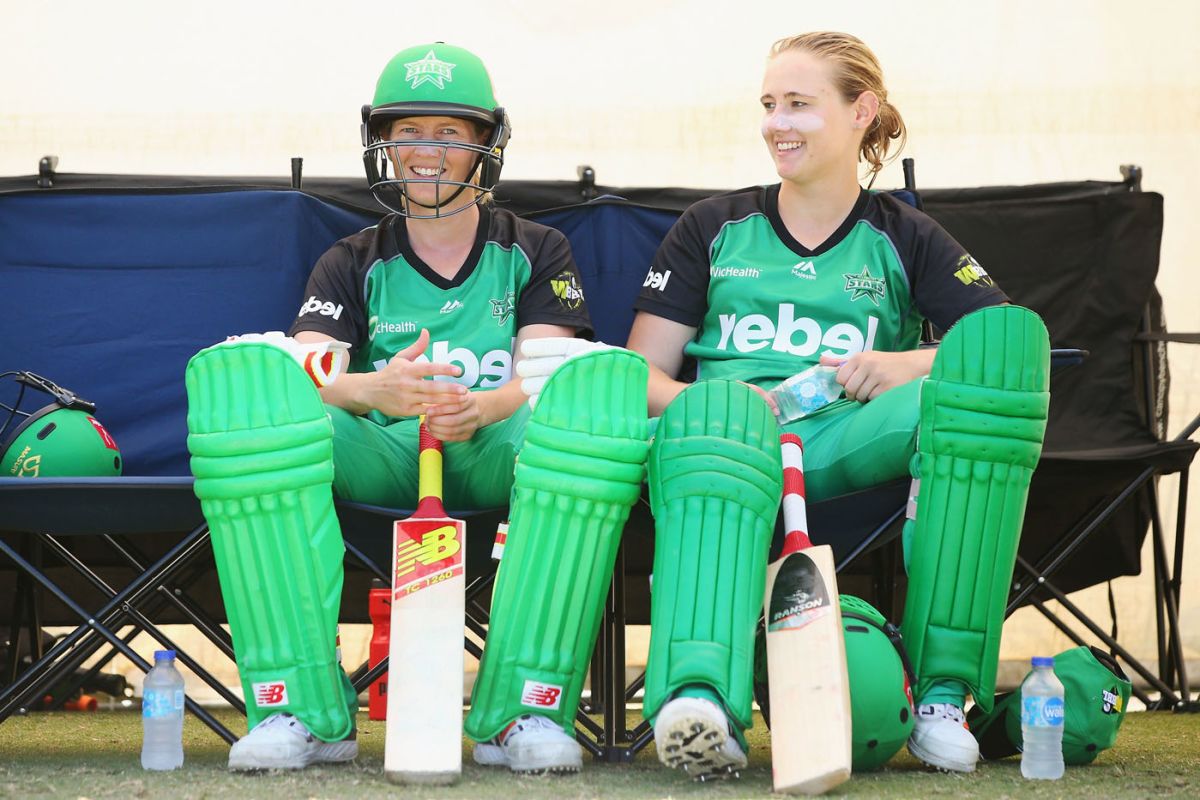 Meg and Anna Lanning wait to bat | ESPNcricinfo.com