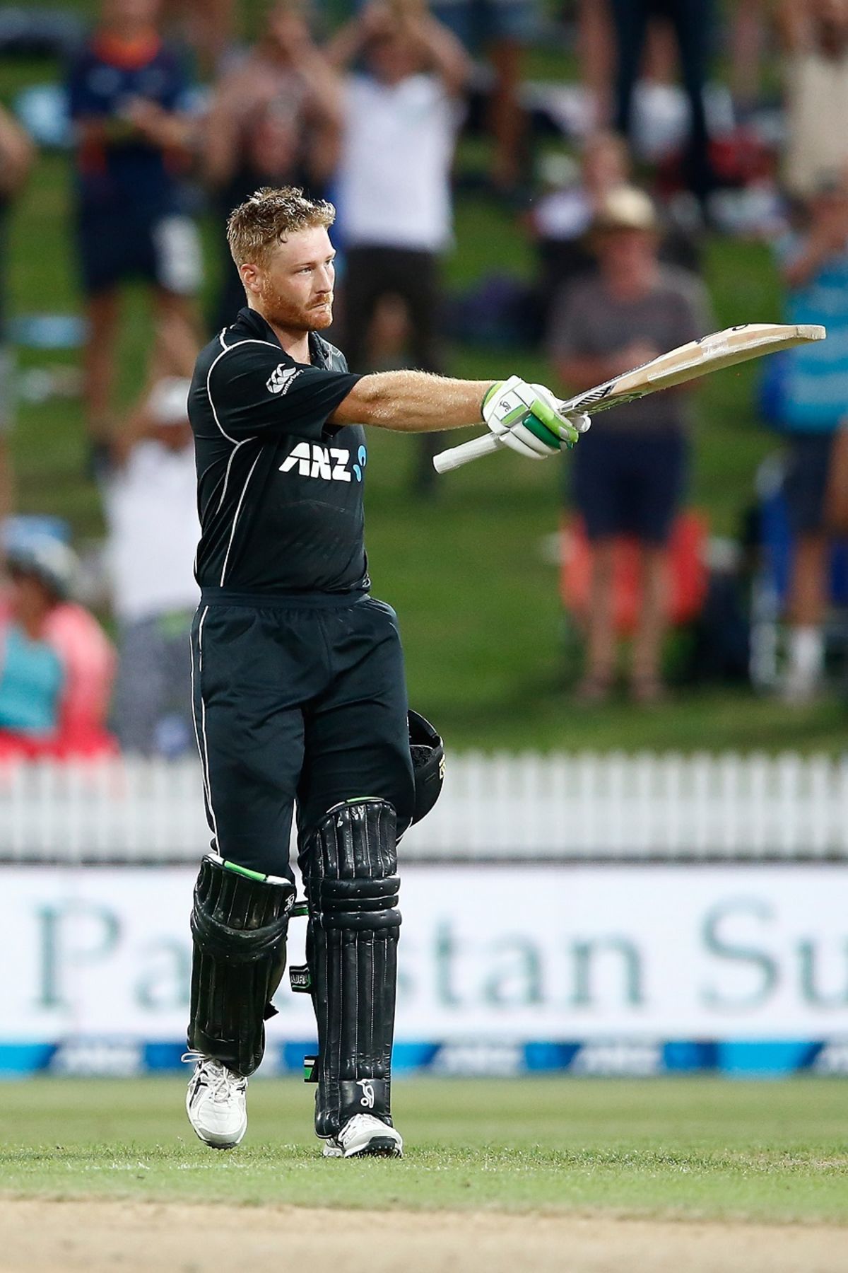 Martin Guptill celebrates his century | ESPNcricinfo.com