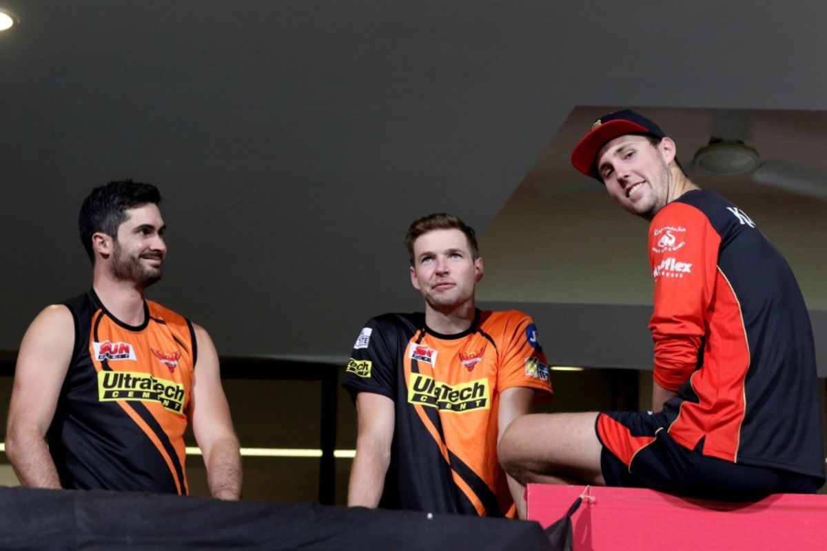 Ben Laughlin and Jake Weatherald combined to take an astonishing catch ...