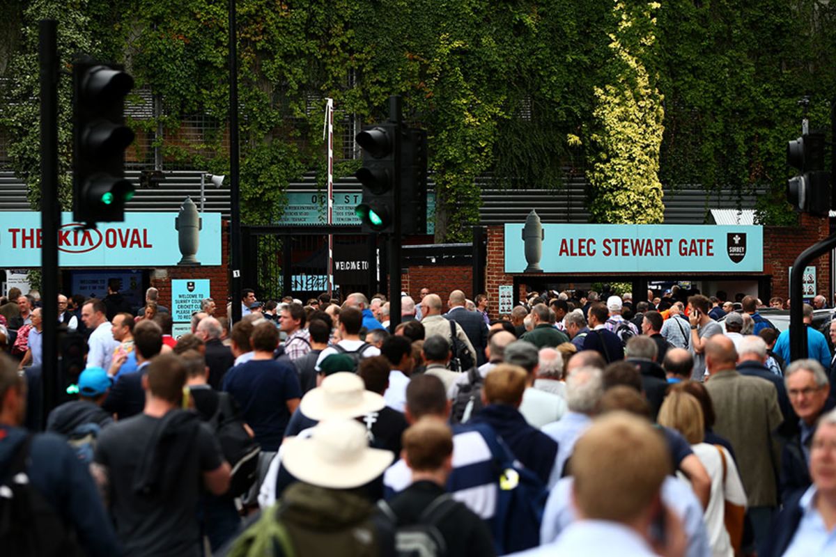 The crowd arrives for the 100th Test at The Oval | ESPNcricinfo.com