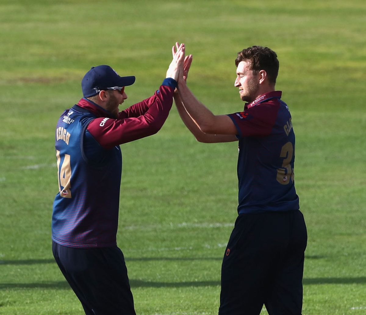 John Hastings had his stumps rearranged | ESPNcricinfo.com John Hastings had his stumps rearranged | ESPNcricinfo.com
