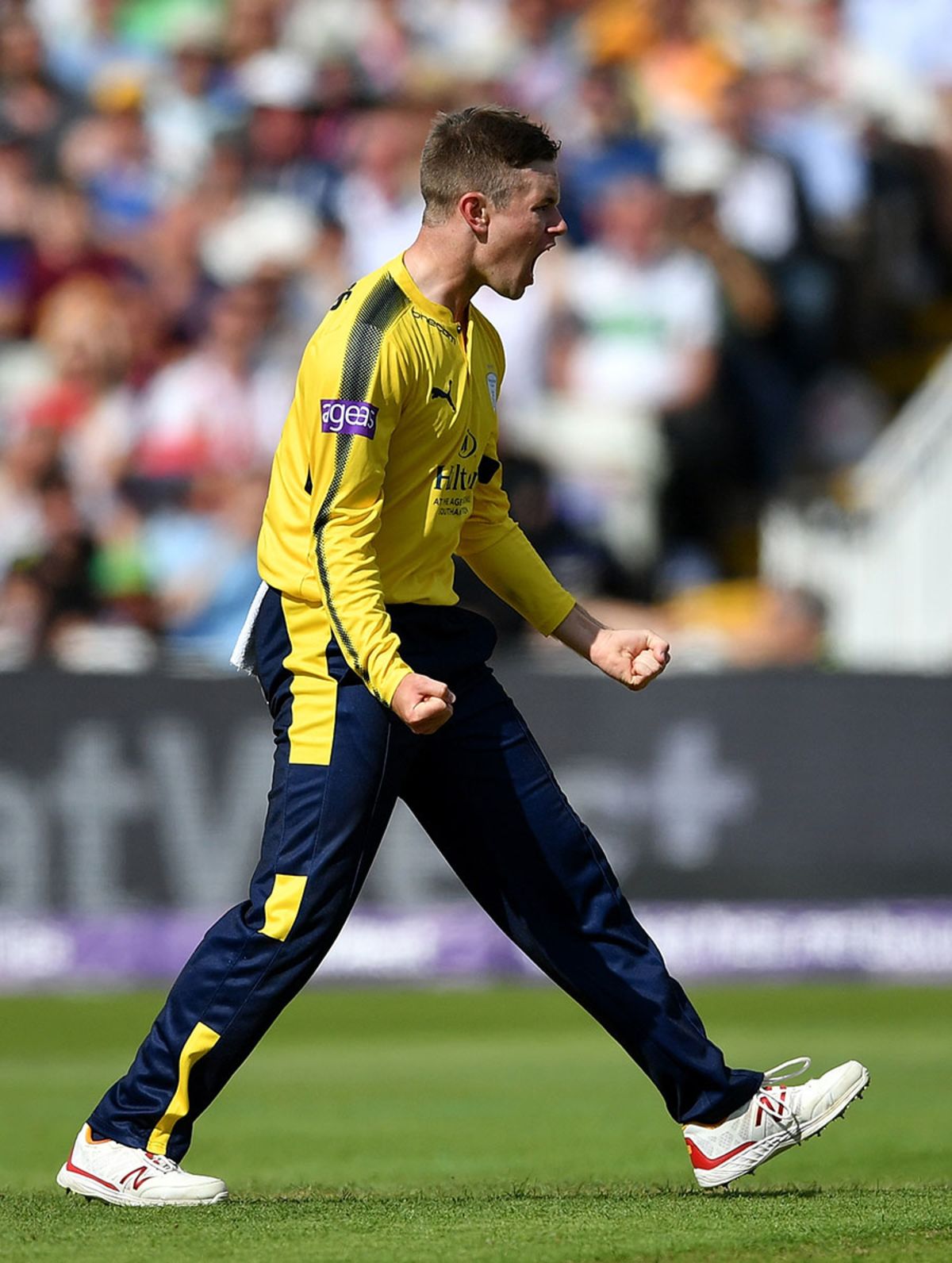 Mason Crane struck in his first over | ESPNcricinfo.com