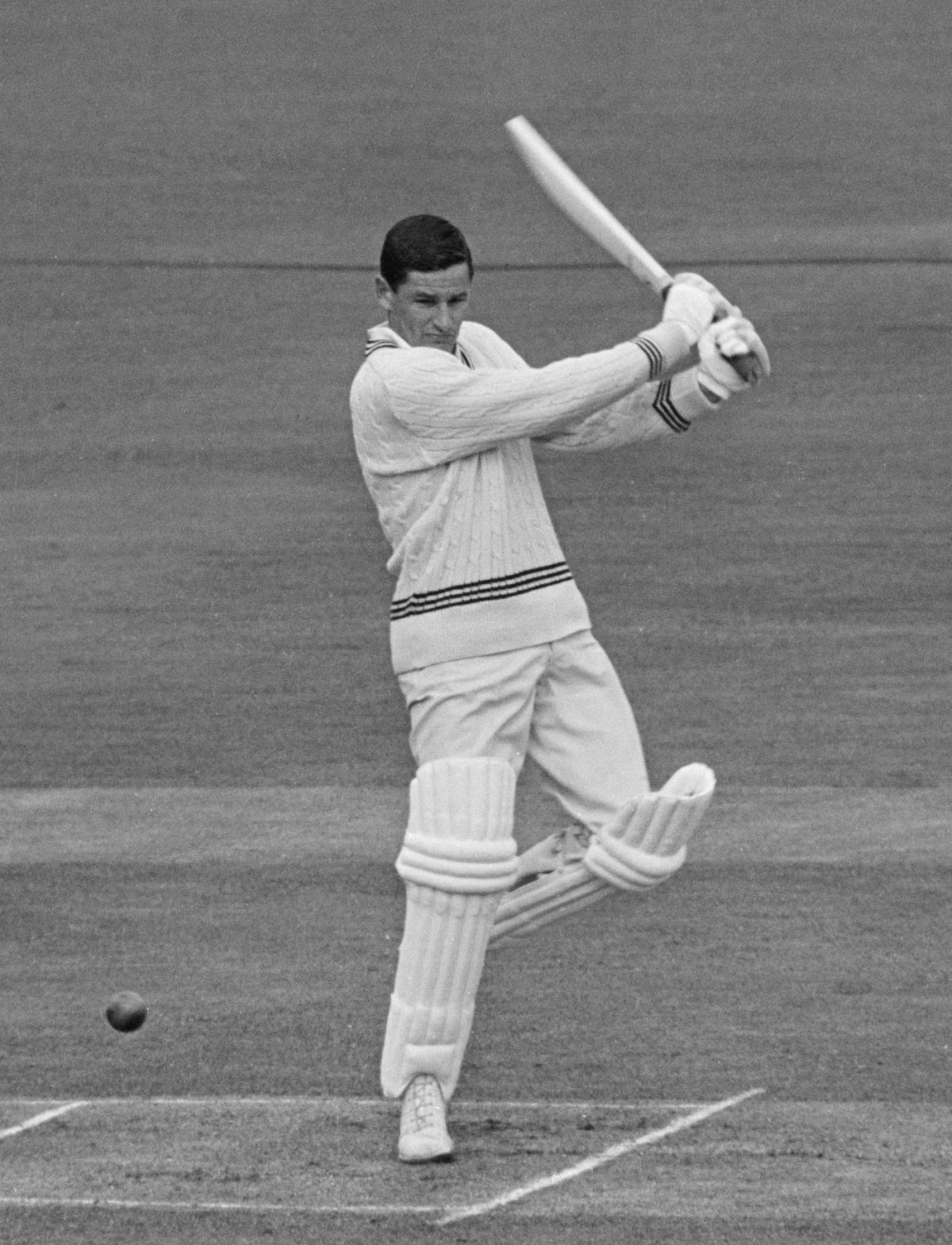 Fred Trueman poses with his young family | ESPNcricinfo.com