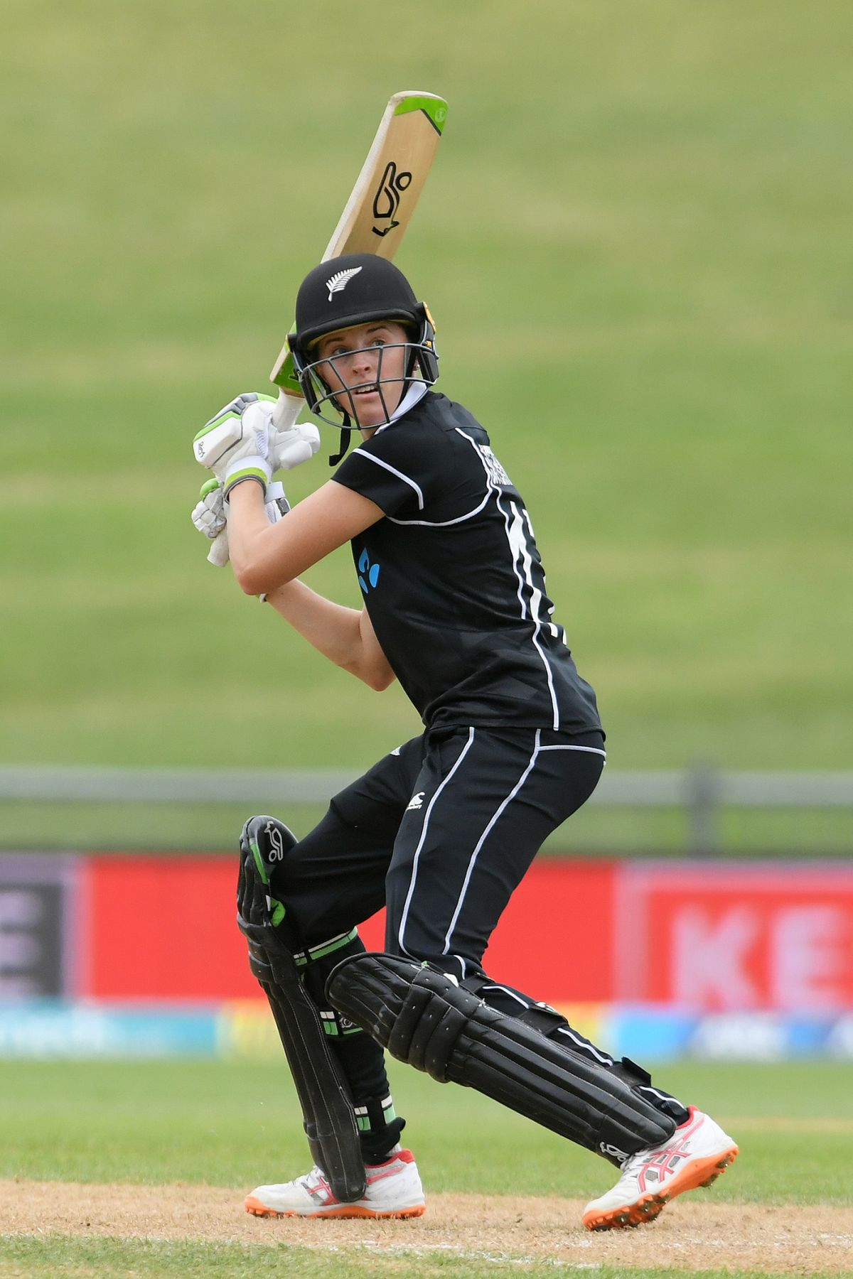 Amy Satterthwaite steers one behind point | ESPNcricinfo.com