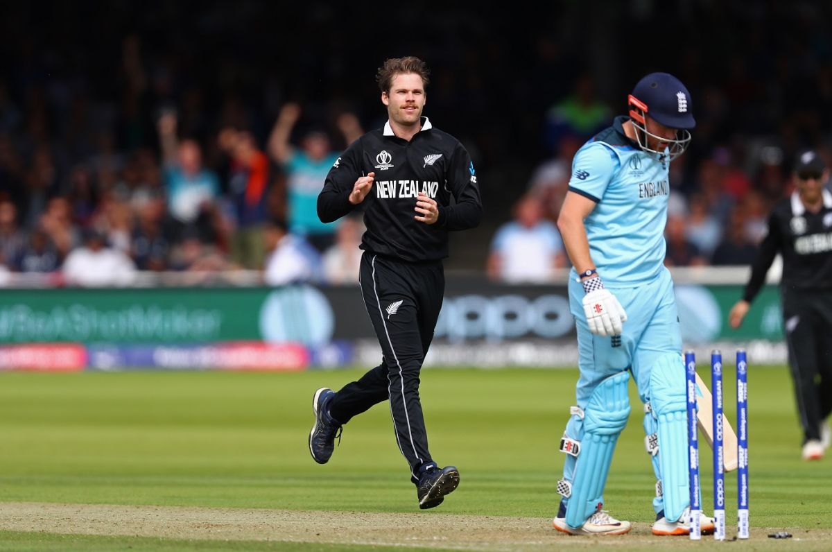 Sachin Tendulkar and Eoin Morgan catch up before the game | ESPNcricinfo.com
