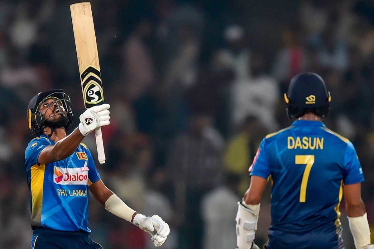 Oshada Fernando steers one past Quinton de Kock | ESPNcricinfo.com
