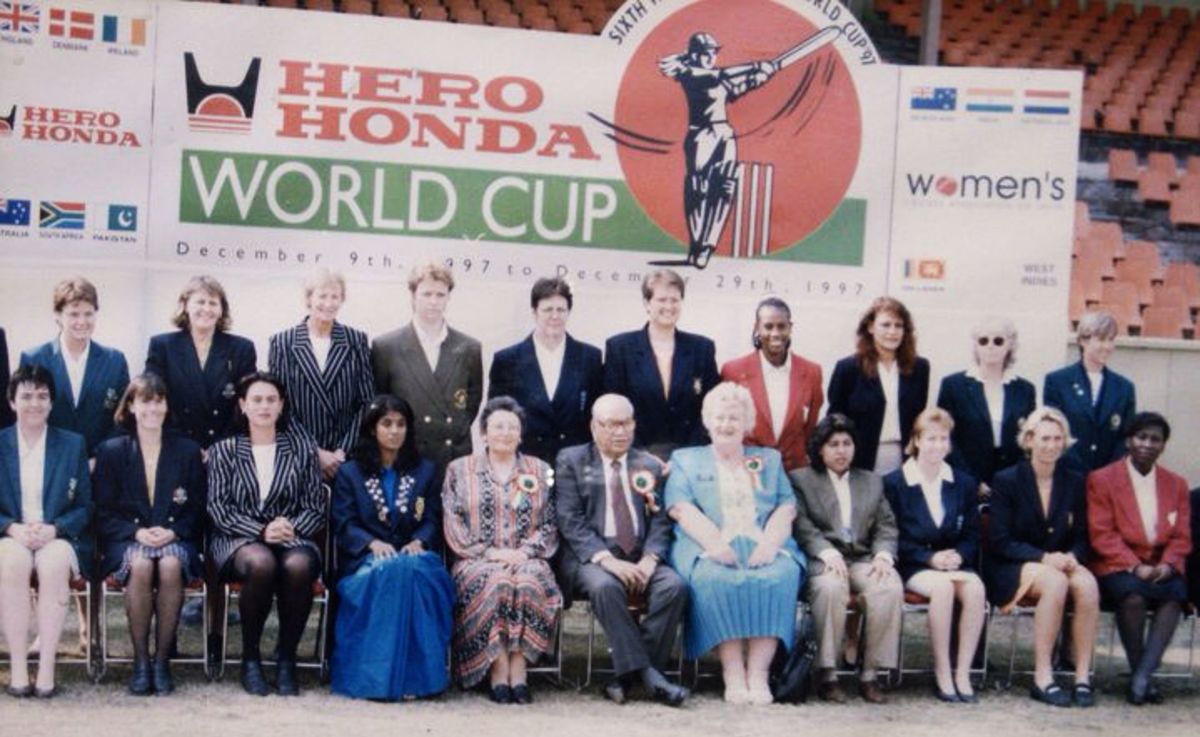 Mohammad Azharuddin and Sachin Tendulkar meet Nelson Mandela ...