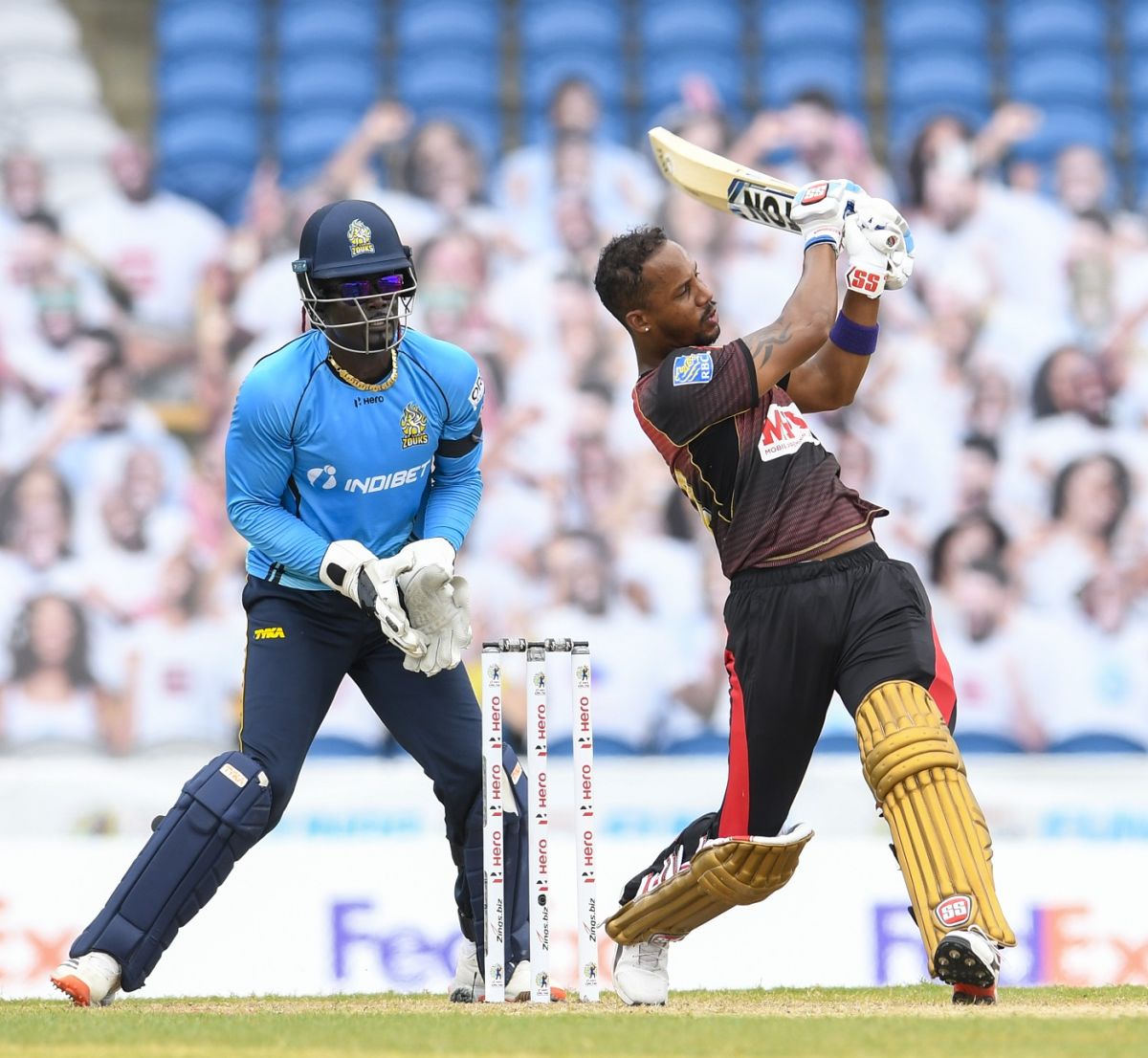 Lendl Simmons goes aerial | ESPNcricinfo.com