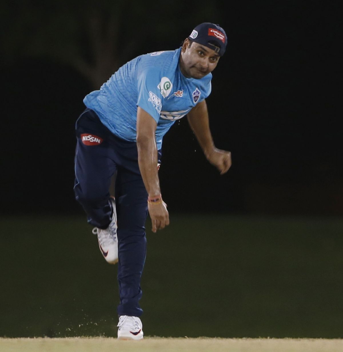 Amit Mishra in action during a Delhi Capitals fielding session ...