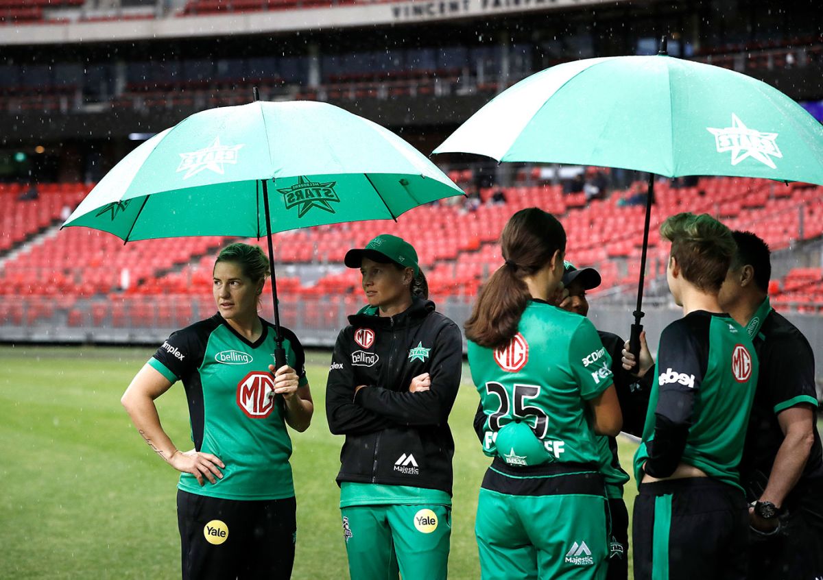 Chloe Tryon was cutting loose when rain arrived | ESPNcricinfo.com