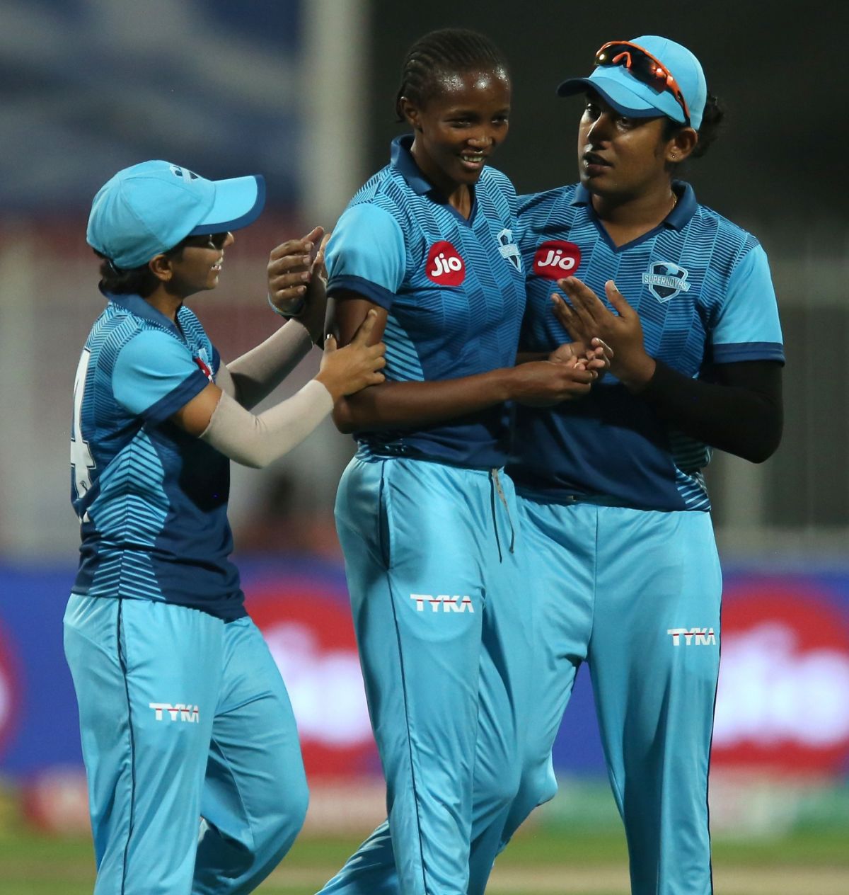 Chamari Atapattu holds on to a tough chance in the deep | ESPNcricinfo.com