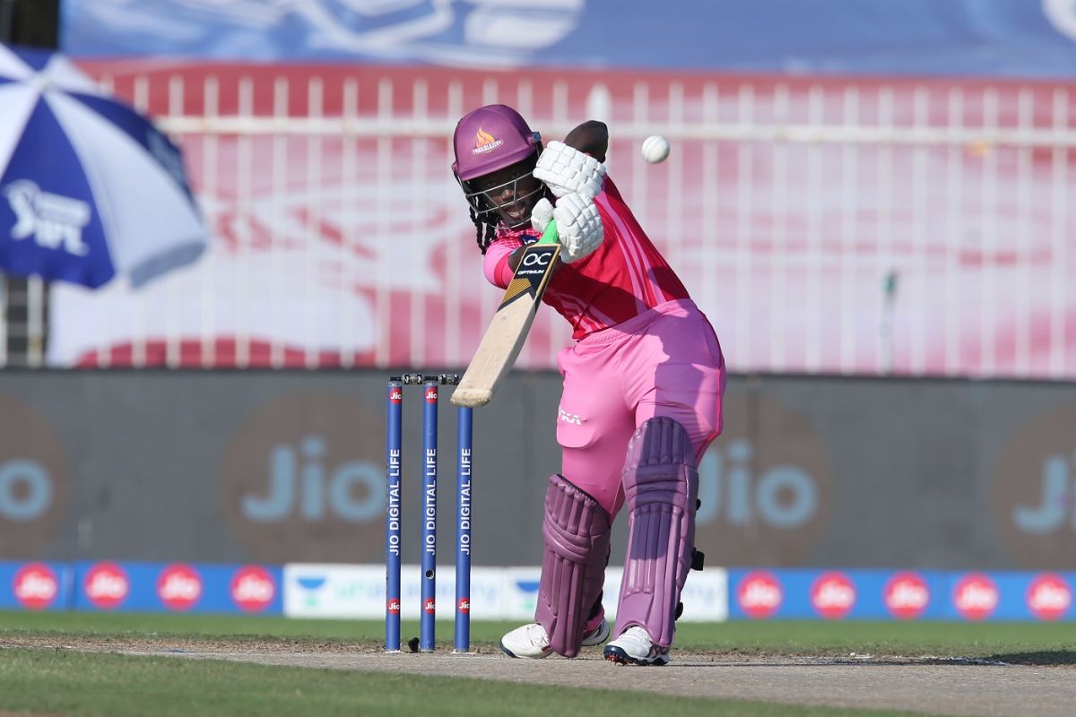 Deandra Dottin goes over mid-off | ESPNcricinfo.com