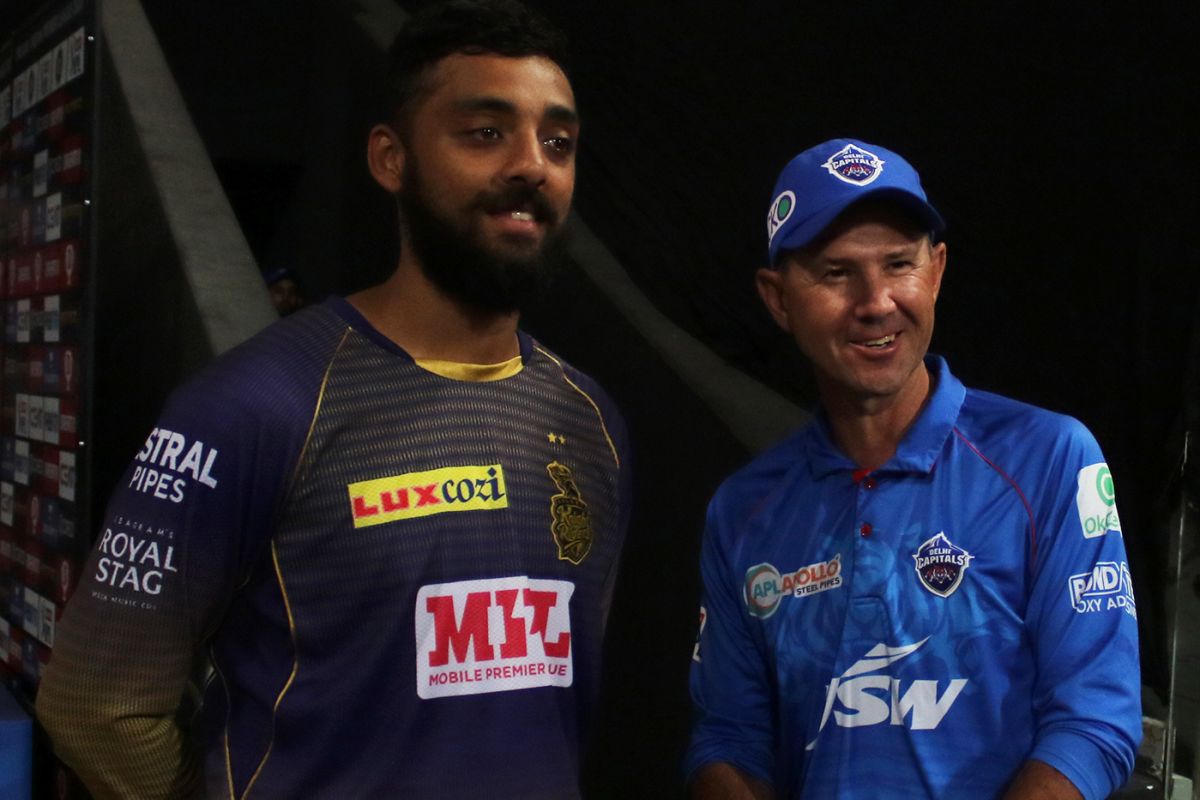 A dejected Mohammad Kaif and Ricky Ponting in the Delhi Capitals dugout | ESPNcricinfo.com