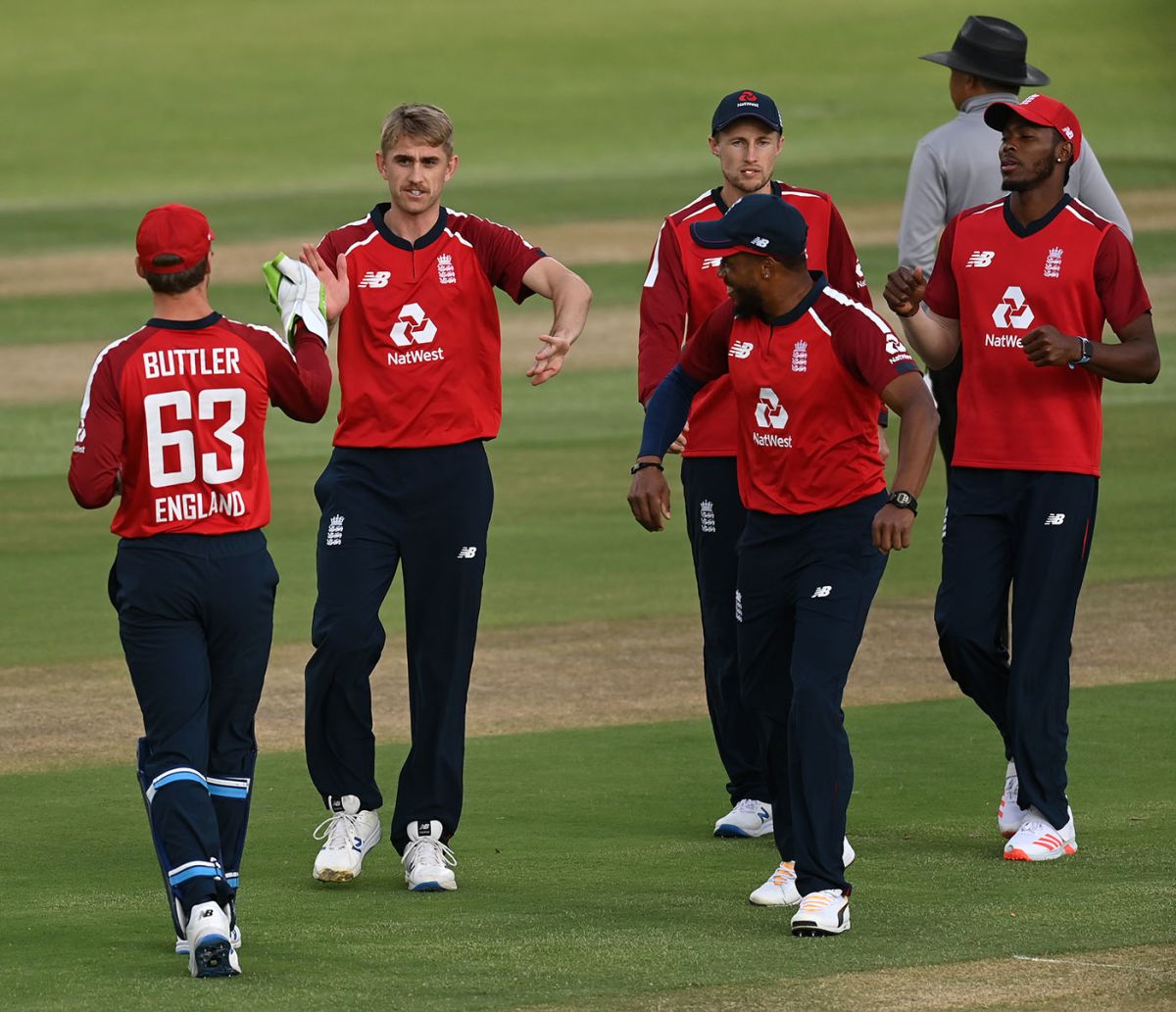 Olly Stone celebrates a wicket | ESPNcricinfo.com