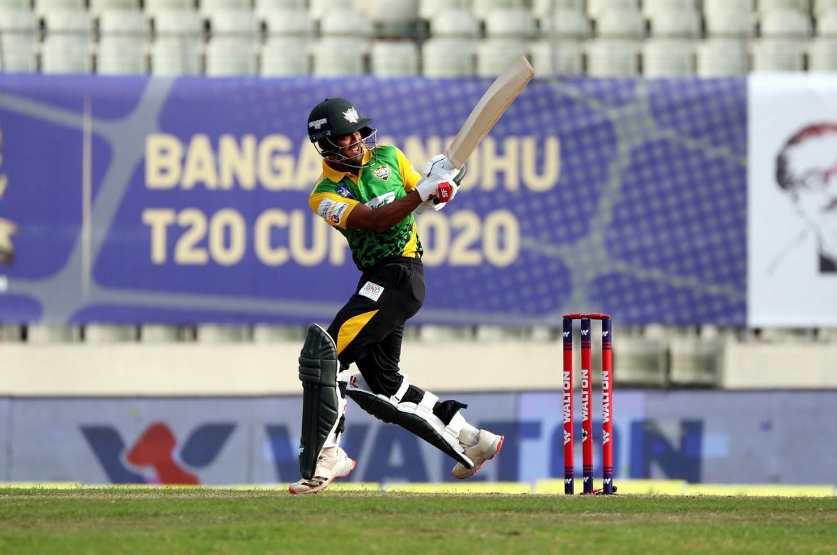 Muktar Ali reacts as Nurul Hasan escapes getting run out | ESPNcricinfo.com