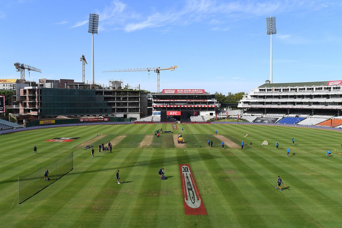 The teams warm up before the toss at Newlands | ESPNcricinfo.com