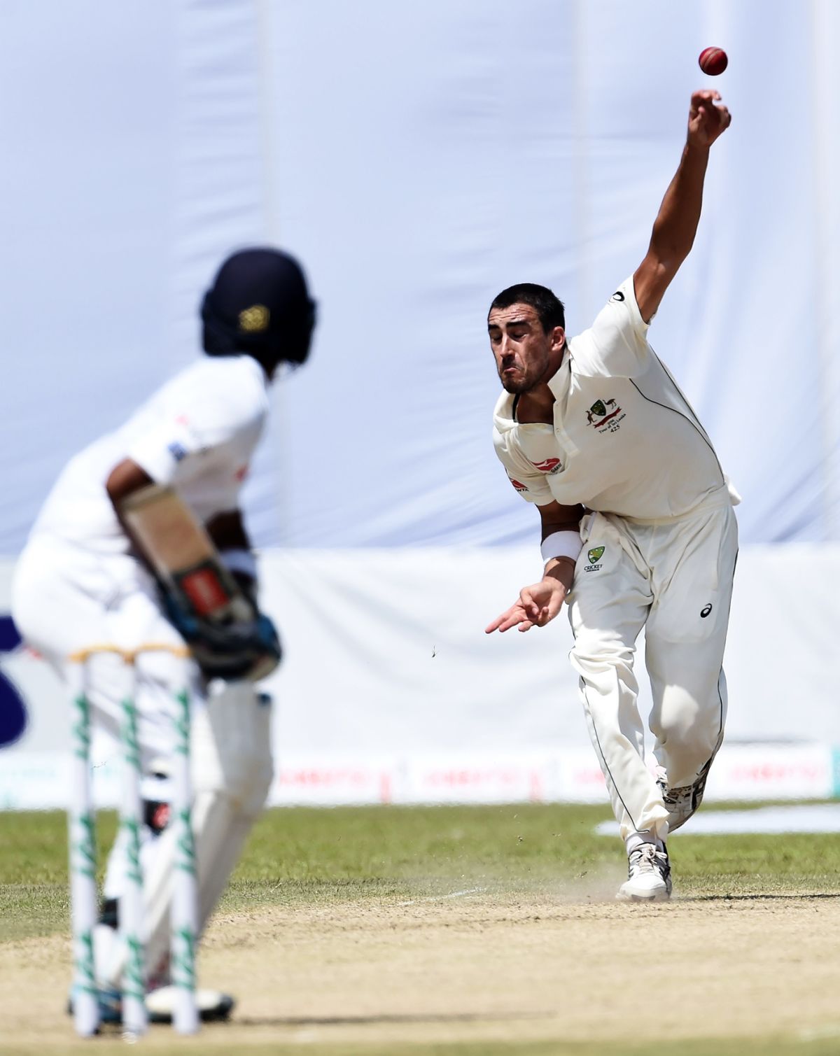 Mitchell Starc bowls | ESPNcricinfo.com