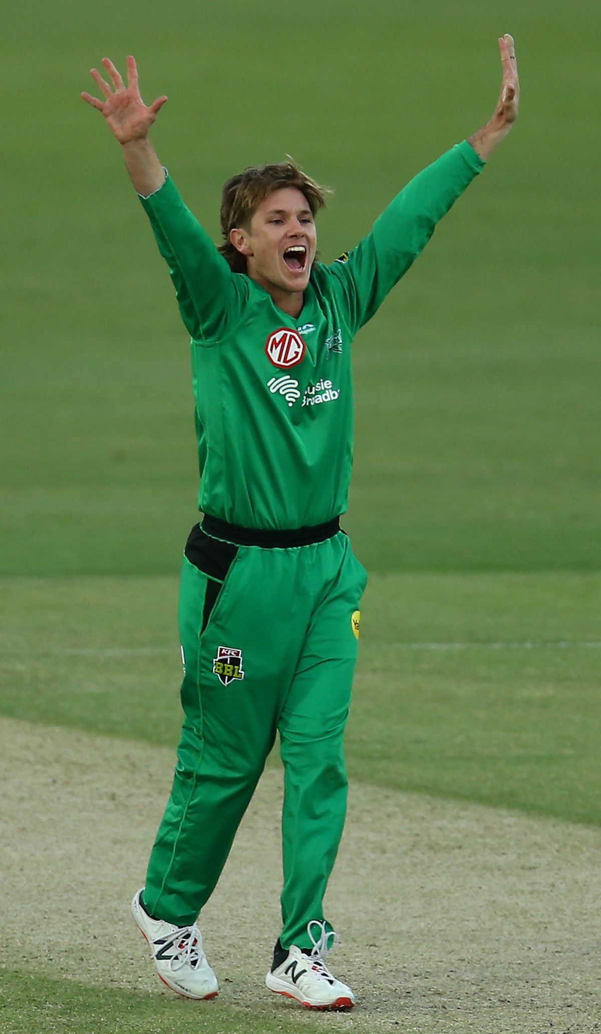 Haris Rauf visits Adam Zampa and Marcus Stoinis' Love Cafe ...