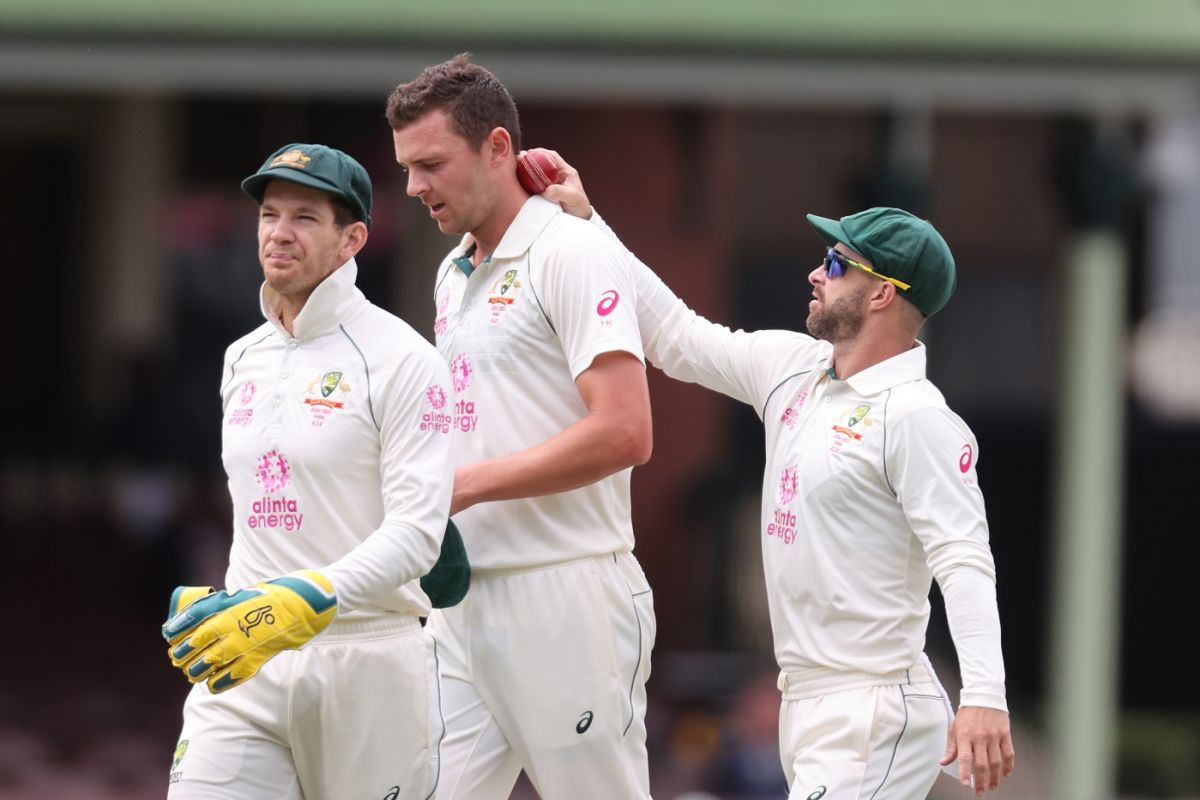 Back of the hand slower ball is passe. Matthew Wade uses the back of ...
