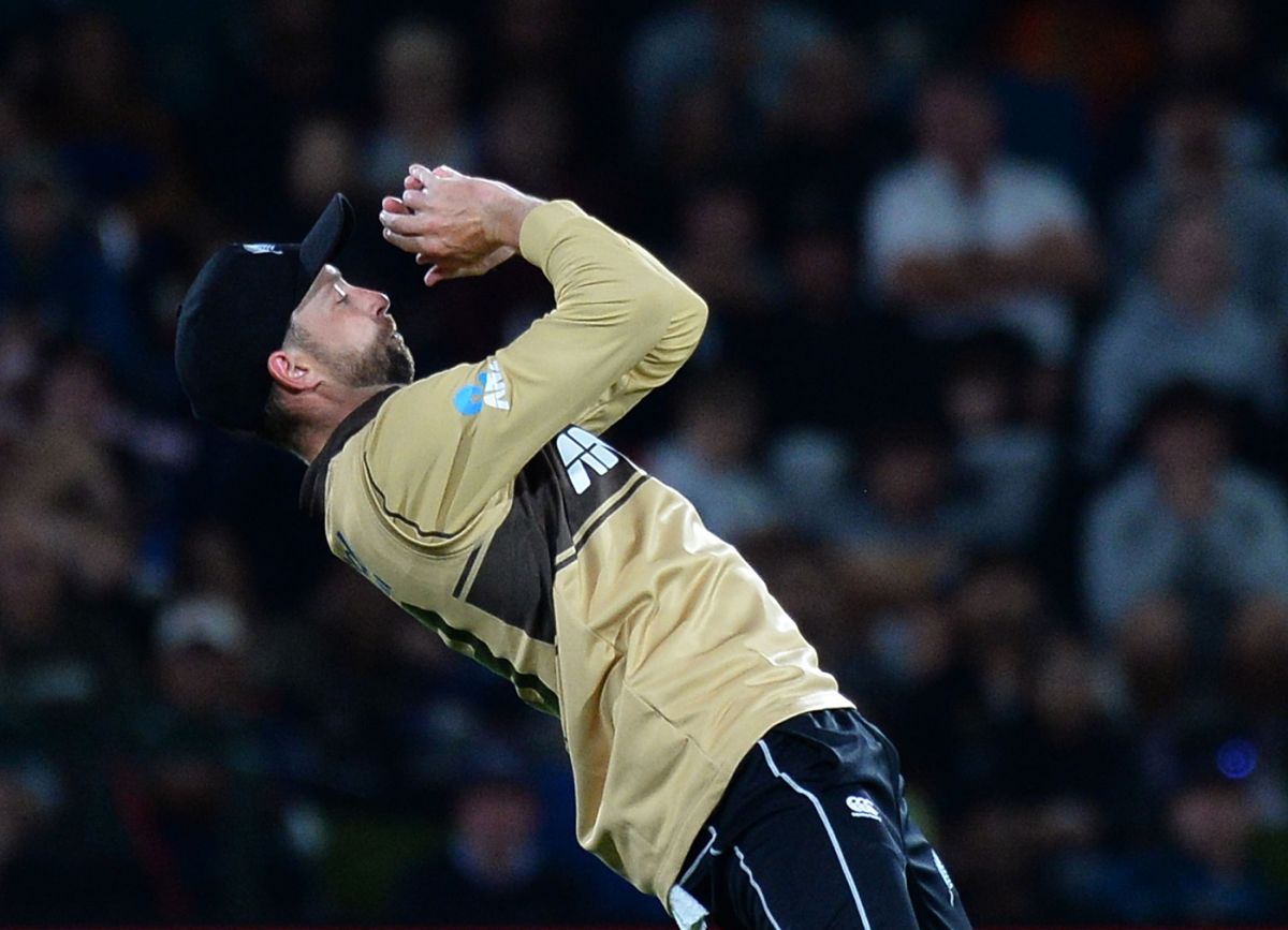 Devon Conway and Trent Boult celebrate a wicket | ESPNcricinfo.com