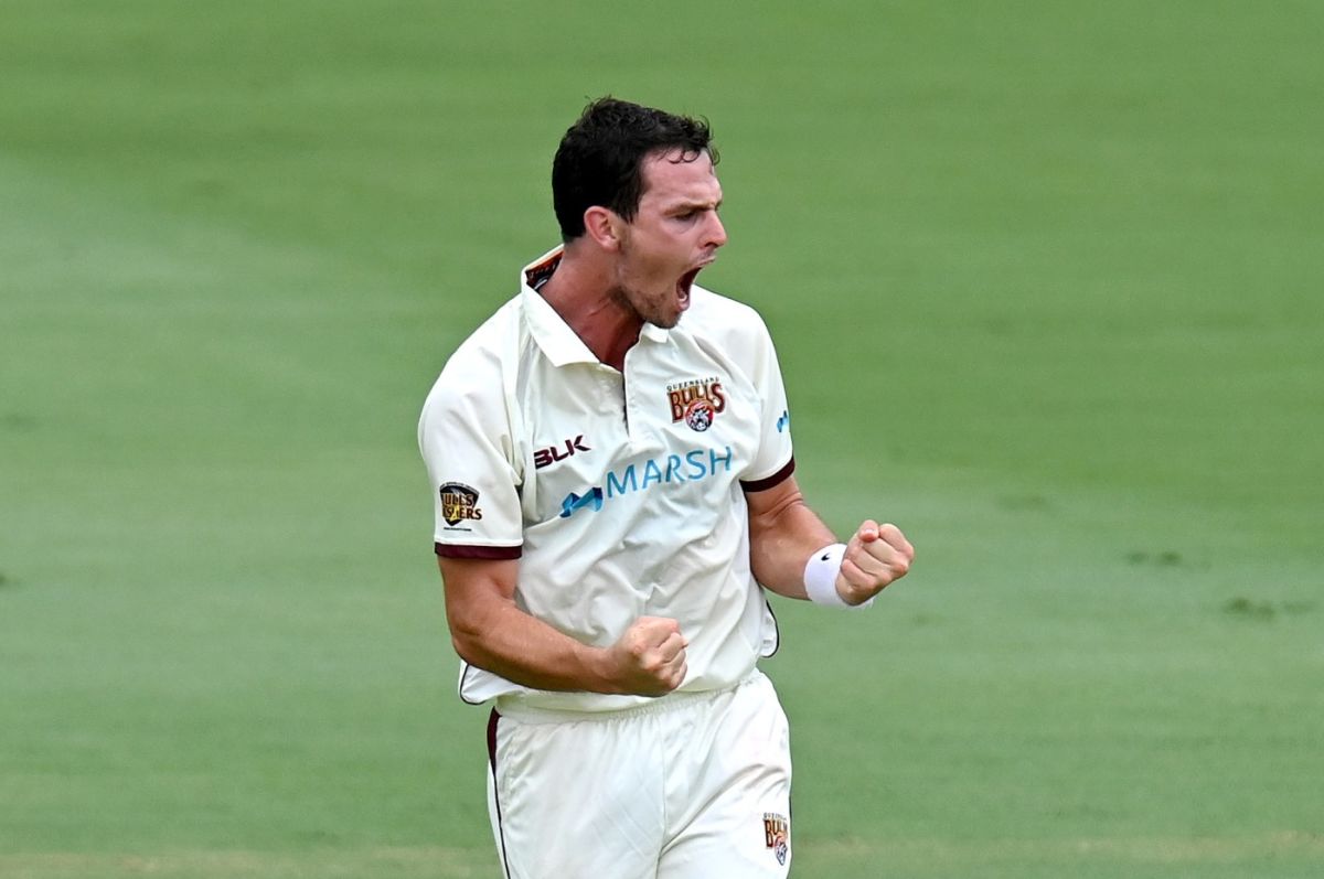 Eoin Morgan jumps in the air | ESPNcricinfo.com