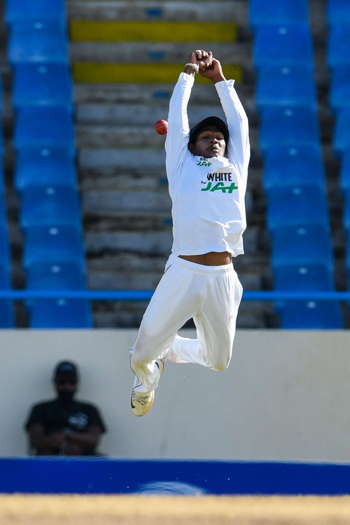 Pathum Nissanka misses a chance to take a catch | ESPNcricinfo.com