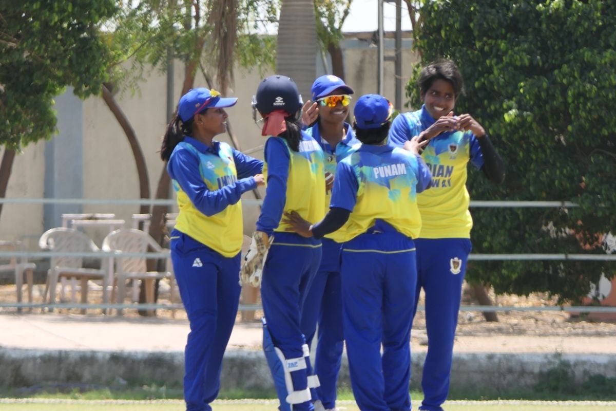 Thirush Kamini hit 70 in 96 balls | ESPNcricinfo.com